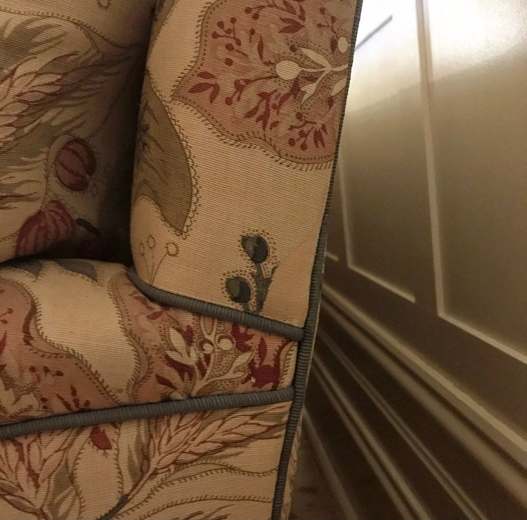 Beautiful vintage Bennison linen upholstered 3 seater sofa – Textile & Twig